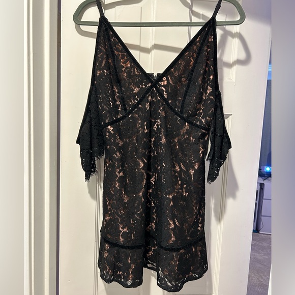Tobi | Dresses | Nwt Tobi Lace Mini Dress With Off The Shoulder Lace ...